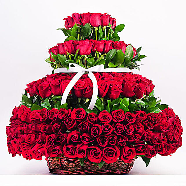 Basket Of 400 Roses Glory bahrain | Gift Basket Of 400 Roses Glory- FNP