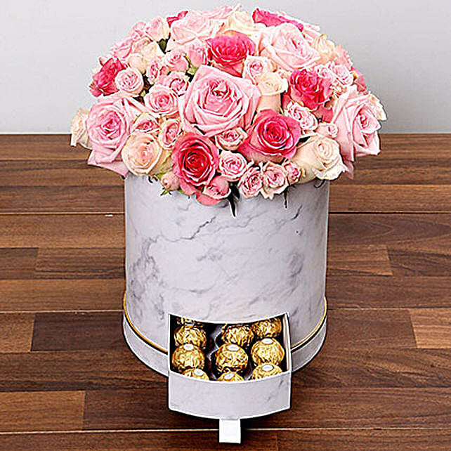 Box Of Pink Roses And Chocolates bahrain | Gift Box Of Pink Roses And ...