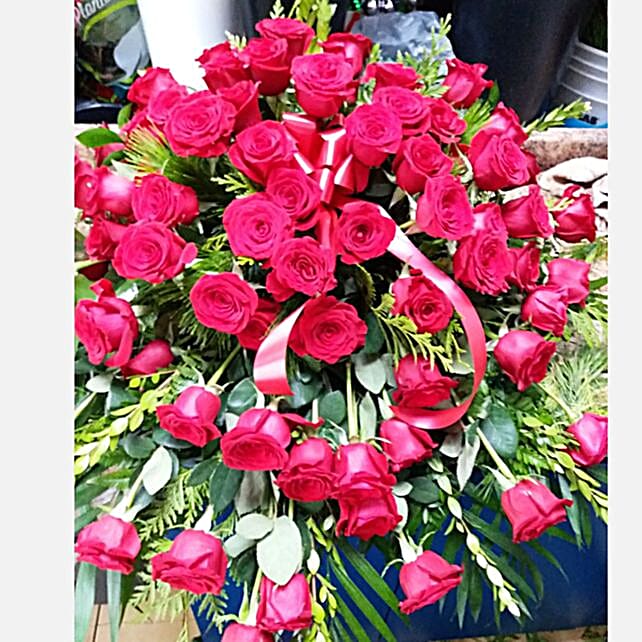 Stunning Red Roses Spray canada | Gift Stunning Red Roses Spray- FNP