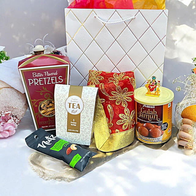 Divine Treats Hamper canada | Gift Divine Treats Hamper- FNP