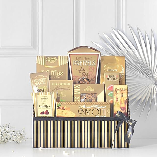 Gourmet Treats Gift Set with Chocolates and Snacks canada | Gift ...