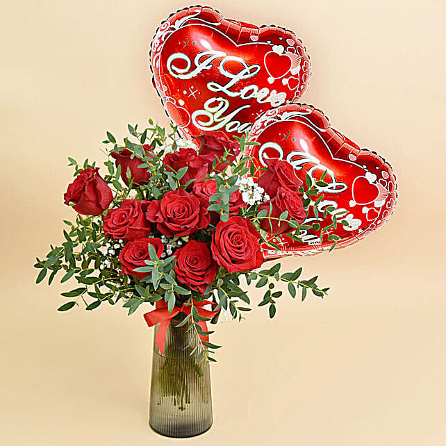 12 Red Roses in Premium Vase And Balloons jordan | Gift 12 Red Roses in ...