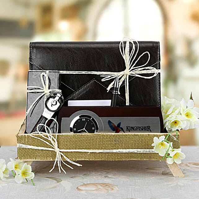 Buy/Send Royal And Stylish Hamper Online- FNP