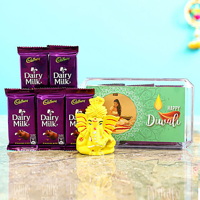Buy/Send Personalised Green Diwali Box With Pagdi Ganesha Idol & Dairy ...