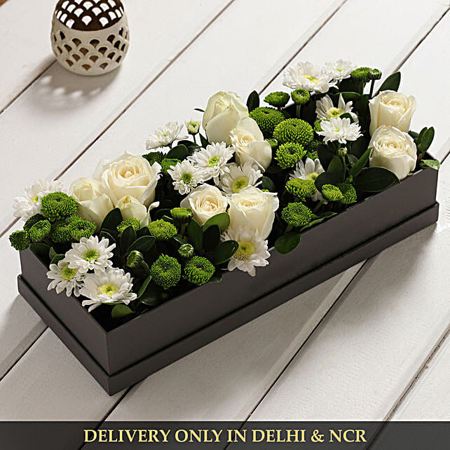 Buy/Send Roses & Daisy In Grey Cardboard Box Online- FNP