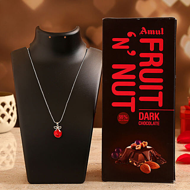 Buy/Send Bright Red Necklace & Amul Fruit N Nut Chocolate Online- FNP