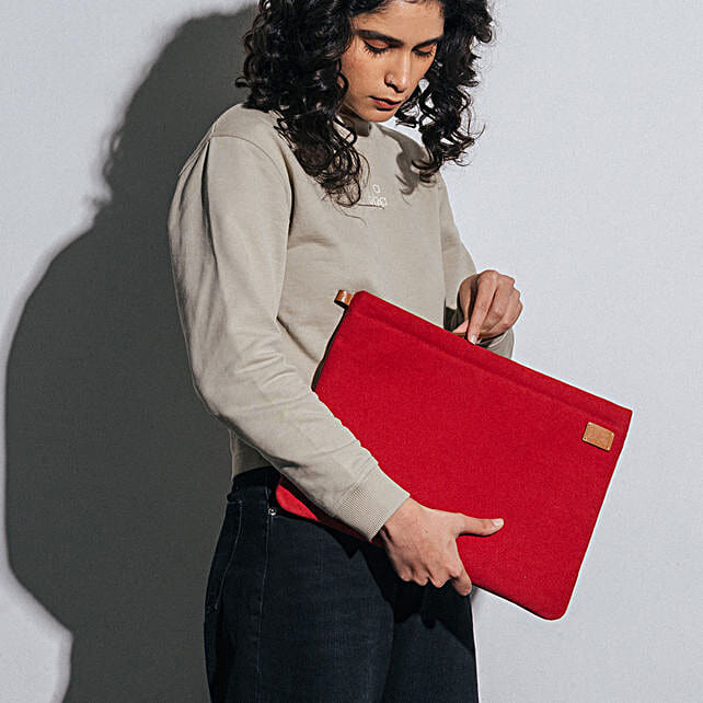 Buy/Send Crimson Red Skipper Small Sleeve Online- FNP