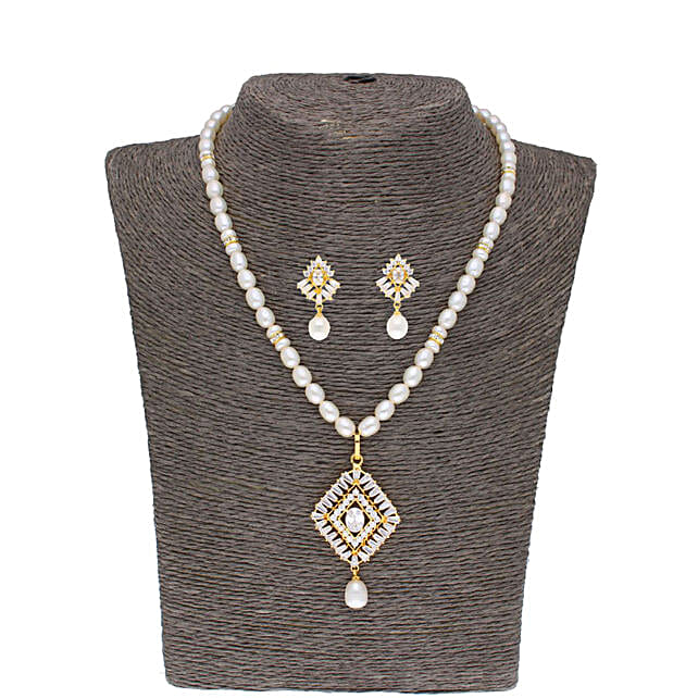 Buy/Send Abarna Pearl Set Online- FNP
