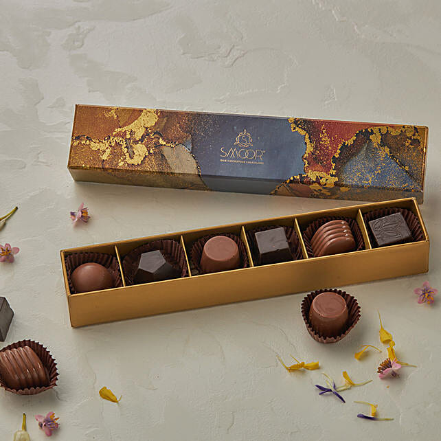 Buy/Send Smoor Dark & Milk Chocolates Box- 6 Pcs Online- FNP