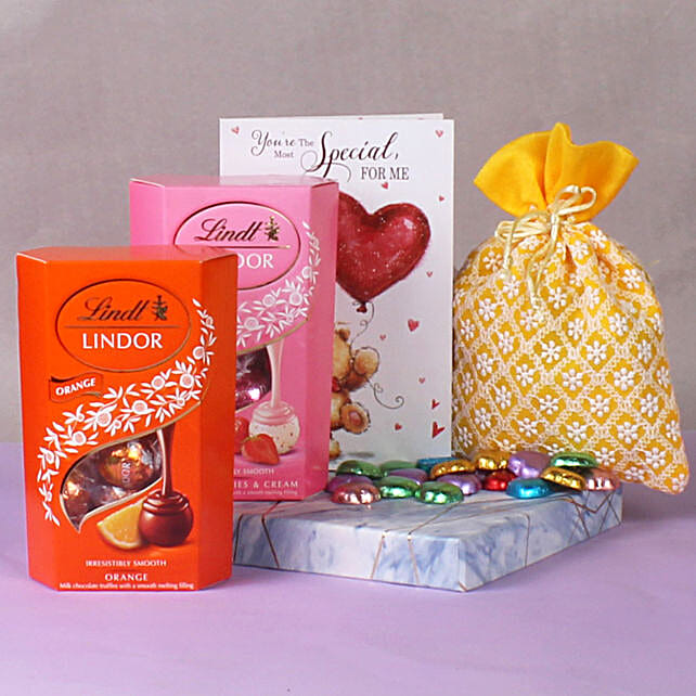 Buy/Send Lindt Lindor Heart Shape Valentine Chocolate Gift Online- FNP