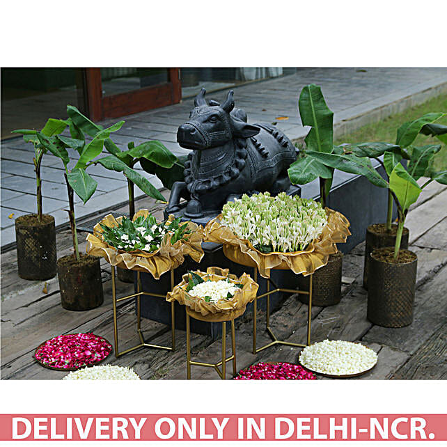 Buy/Send Calm Roses & Mogra Arrangement Online- FNP