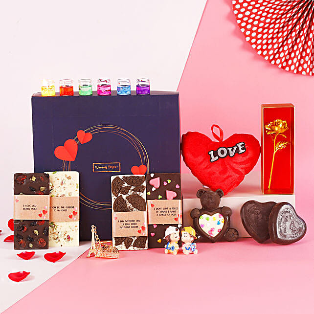 Buy/Send Smooshy Feelings Love Hamper Online- FNP
