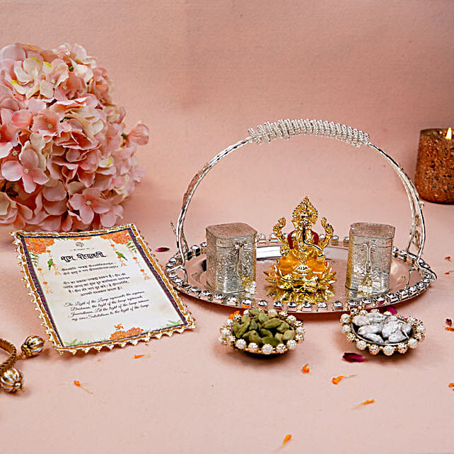 Buy/Send Elegant Festive Fusion Gift Set Online- FNP