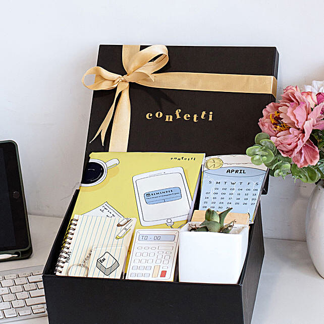 Buy/Send Everyday Essentials Housewarming Gift Set Online- FNP