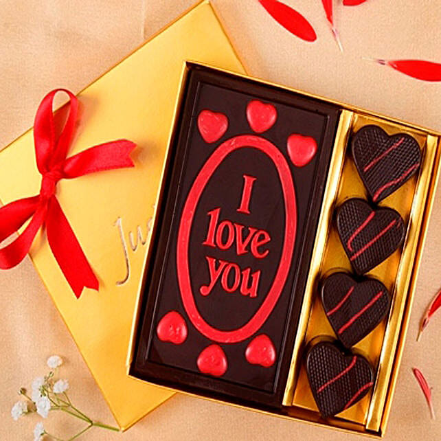 Buy/Send Romantic Chocolate Box Online- FNP