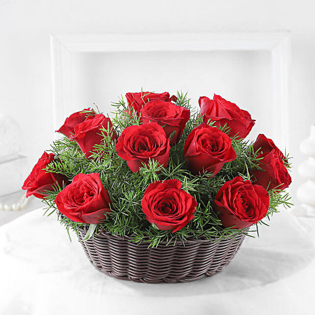 Buy/Send 15 Radiant Red Roses Online- FNP
