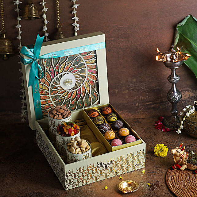 Buy/Send Festival Nutty Crunch Box Online- FNP