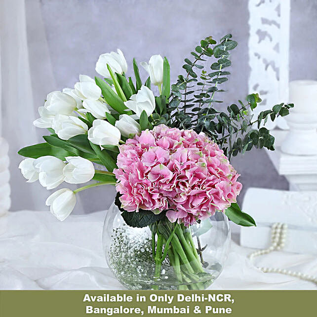 Buy/Send Blushing Elegance Bouquet Online- FNP