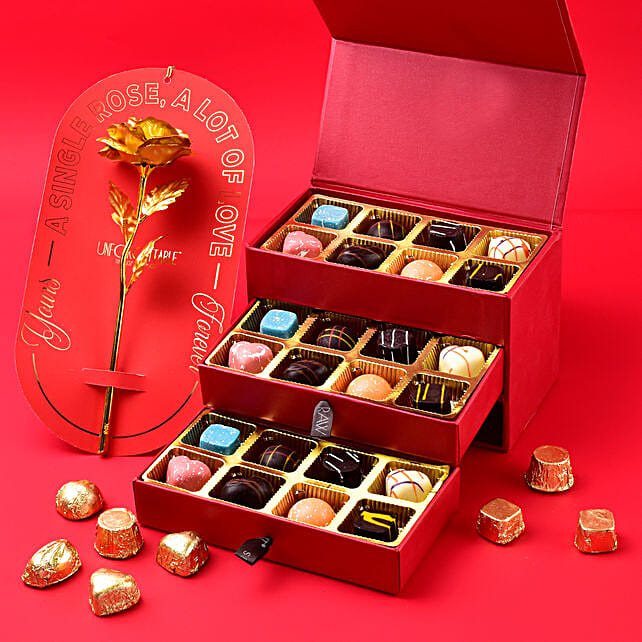 Buy/Send Assorted Chocolates Valentine Rosy Gift Online- FNP