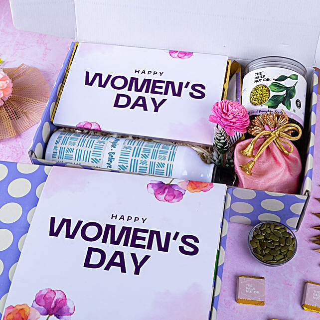 Buy/Send Regal Delights Womens Day Hamper Online- FNP