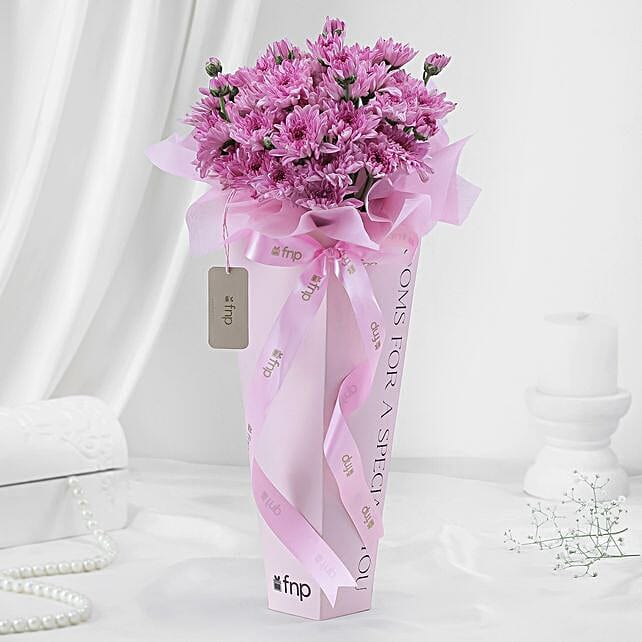 Buy/Send FNP Lavender Luxe Daisy Bouquet_BLKT Online- FNP