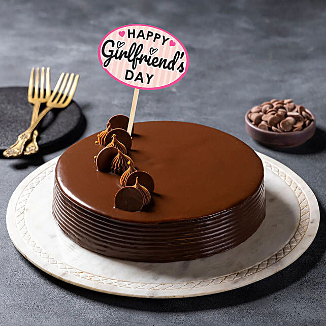 Buy/Send Sweet Truffle Hug Cake for Girlfriend’s Day: 500 g Online- FNP