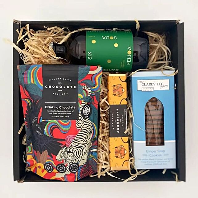 Chocoholics Dream Care Package new-zealand | Gift Chocoholics Dream ...