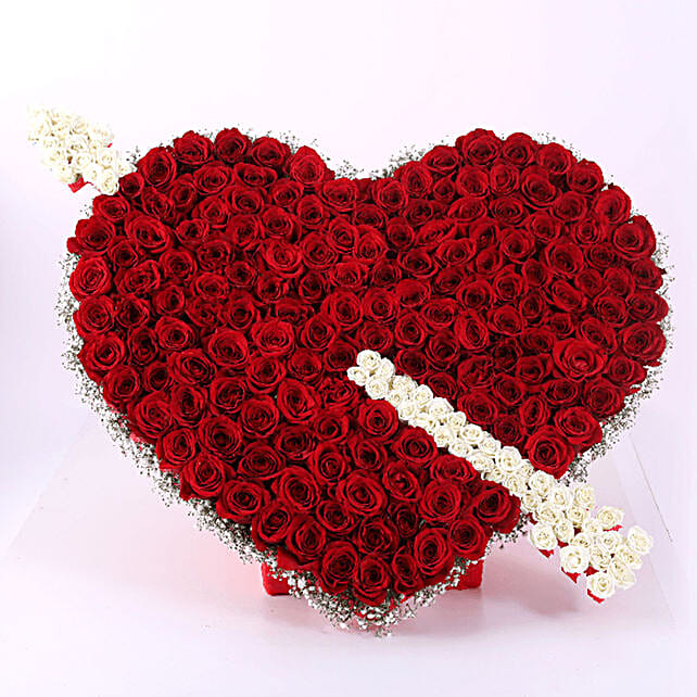 Cupid Heart Arrow Roses Arrangement qatar | Gift Cupid Heart Arrow ...