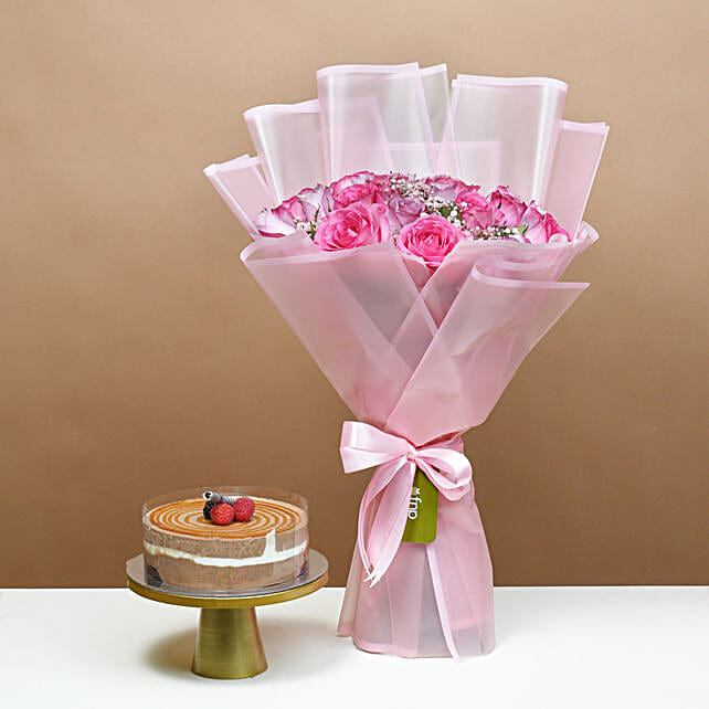 Dual Delight Roses & Cake Surpise qatar | Gift Dual Delight Roses ...