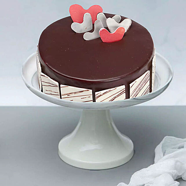 Chocolate Fudge Heart Cake qatar | Gift Chocolate Fudge Heart Cake- FNP