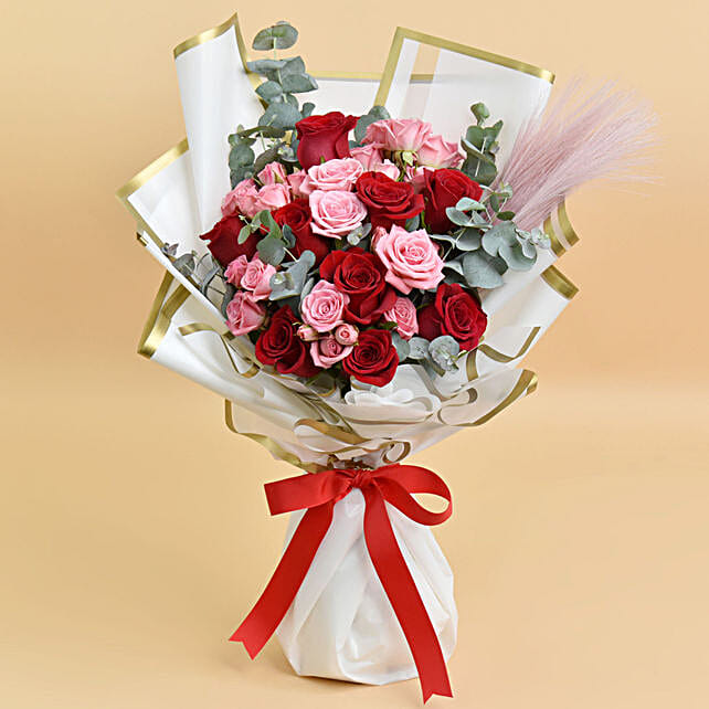 Pink and Red Roses Beauty Bouquet qatar | Gift Pink and Red Roses ...
