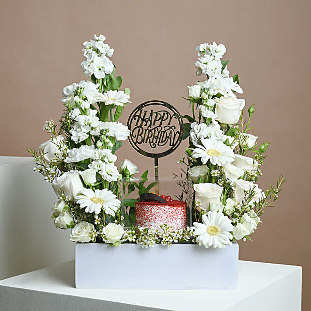 Birthday Flower Arrangement with Cake qatar | Gift Birthday Flower ...