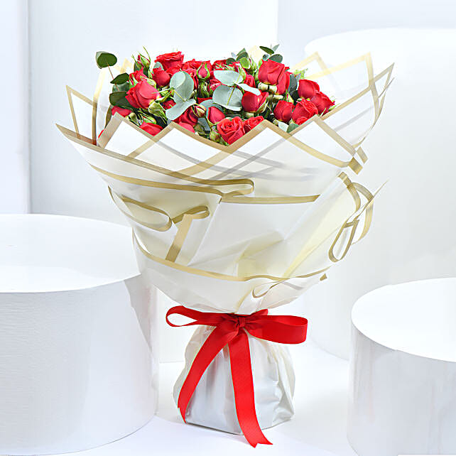 10 Red Spray Rose Bouquet qatar | Gift 10 Red Spray Rose Bouquet- FNP