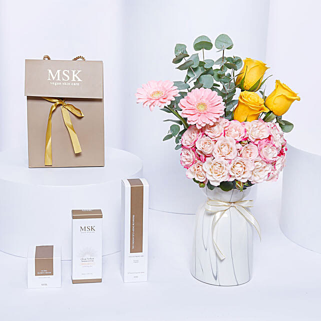 MSK Skincare Essential Set With Flowers qatar | Gift MSK Skincare ...