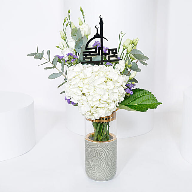 White Hydrangea with Eid Topper qatar | Gift White Hydrangea with Eid ...