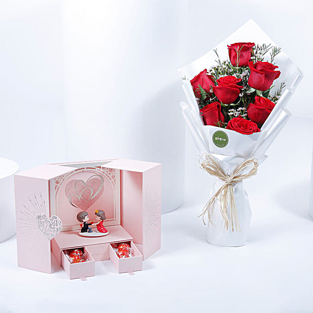 Sweet Romance Box | Red Rose Bouquet qatar | Gift Sweet Romance Box ...