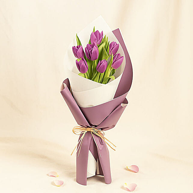 7 Purple Tulips Bouquet qatar | Gift 7 Purple Tulips Bouquet- FNP