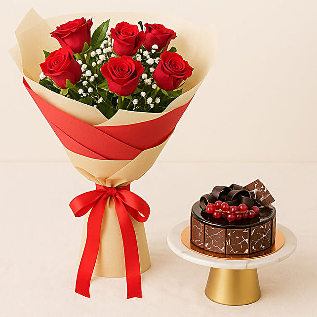 Red Love Roses Bouquet With Chocolate Cake qatar | Gift Red Love Roses ...