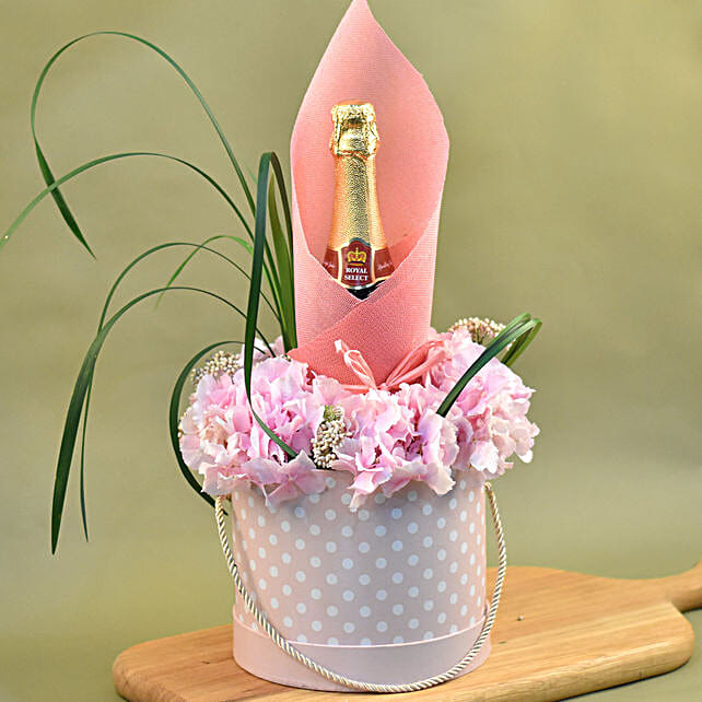 Hydrangea & Sparkling Juice Pink Box singapore | Gift Hydrangea ...