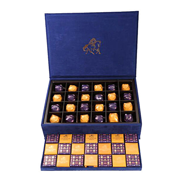 Godiva Large Royal Box of Chocolates uae | Gift Godiva Large Royal Box ...