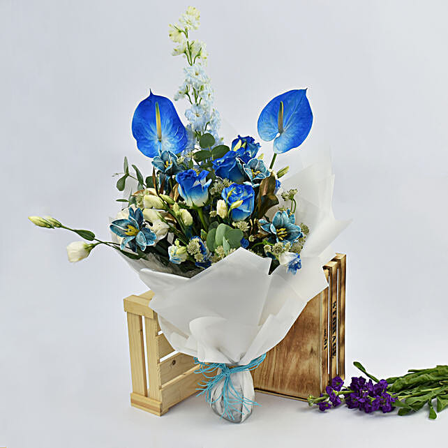 Blue Flowers Beauty Bouquet For Dad uae | Gift Blue Flowers Beauty ...