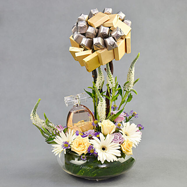 Shadow of Love Flower and Chocolate with Perfume uae | Gift Shadow of ...