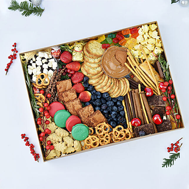 Love Christmas Snack Box uae | Gift Love Christmas Snack Box- FNP