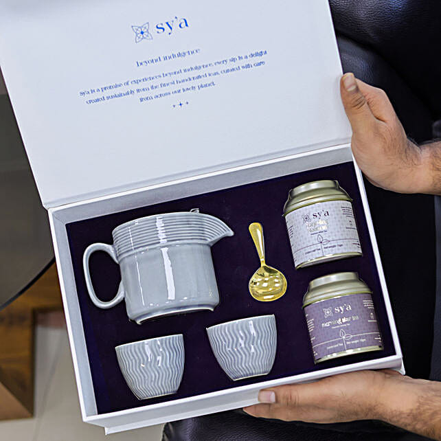Royal Tea Set With Assorted Teas uae | Gift Royal Tea Set With Assorted ...