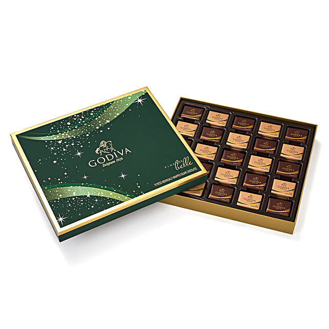 Holiday Finesse Belle Box uae | Gift Holiday Finesse Belle Box- FNP