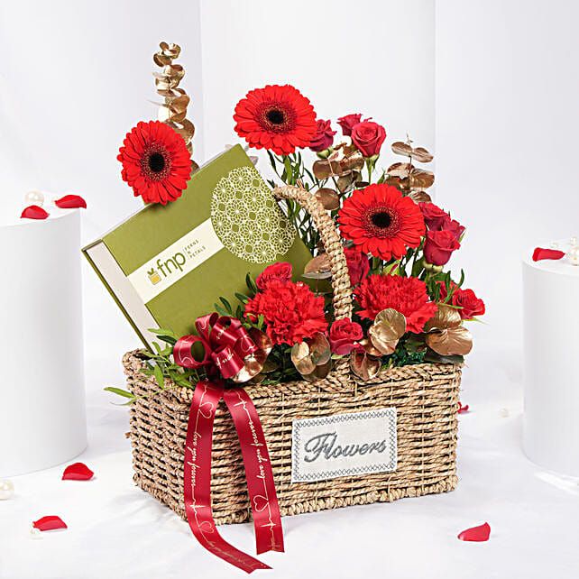 Flower And Chocolate Basket uae | Gift Flower And Chocolate Basket- FNP