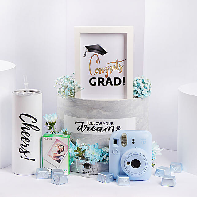 Graduation Moments Hamper uae | Gift Graduation Moments Hamper- FNP