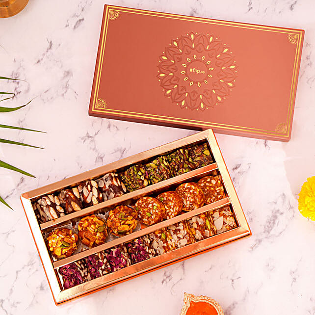 Diwali Royal Dry Fruit Mithai Box uae | Gift Diwali Royal Dry Fruit ...