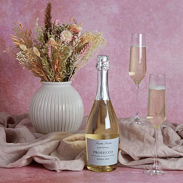 Prosecco & Dried Flower Bouquet uk | Gift Prosecco & Dried Flower ...